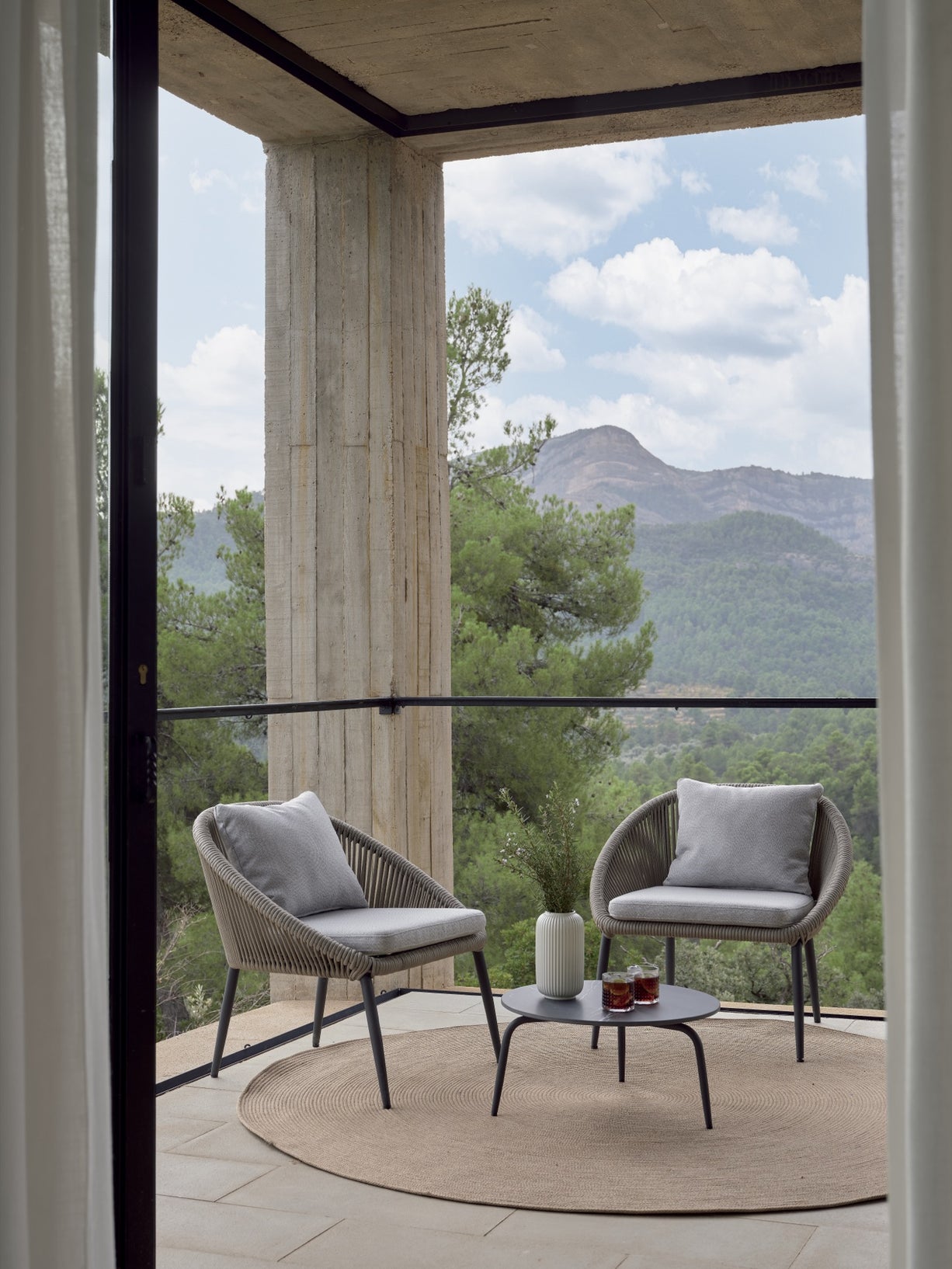 Rodona Balcony Chair – Boyd Blue